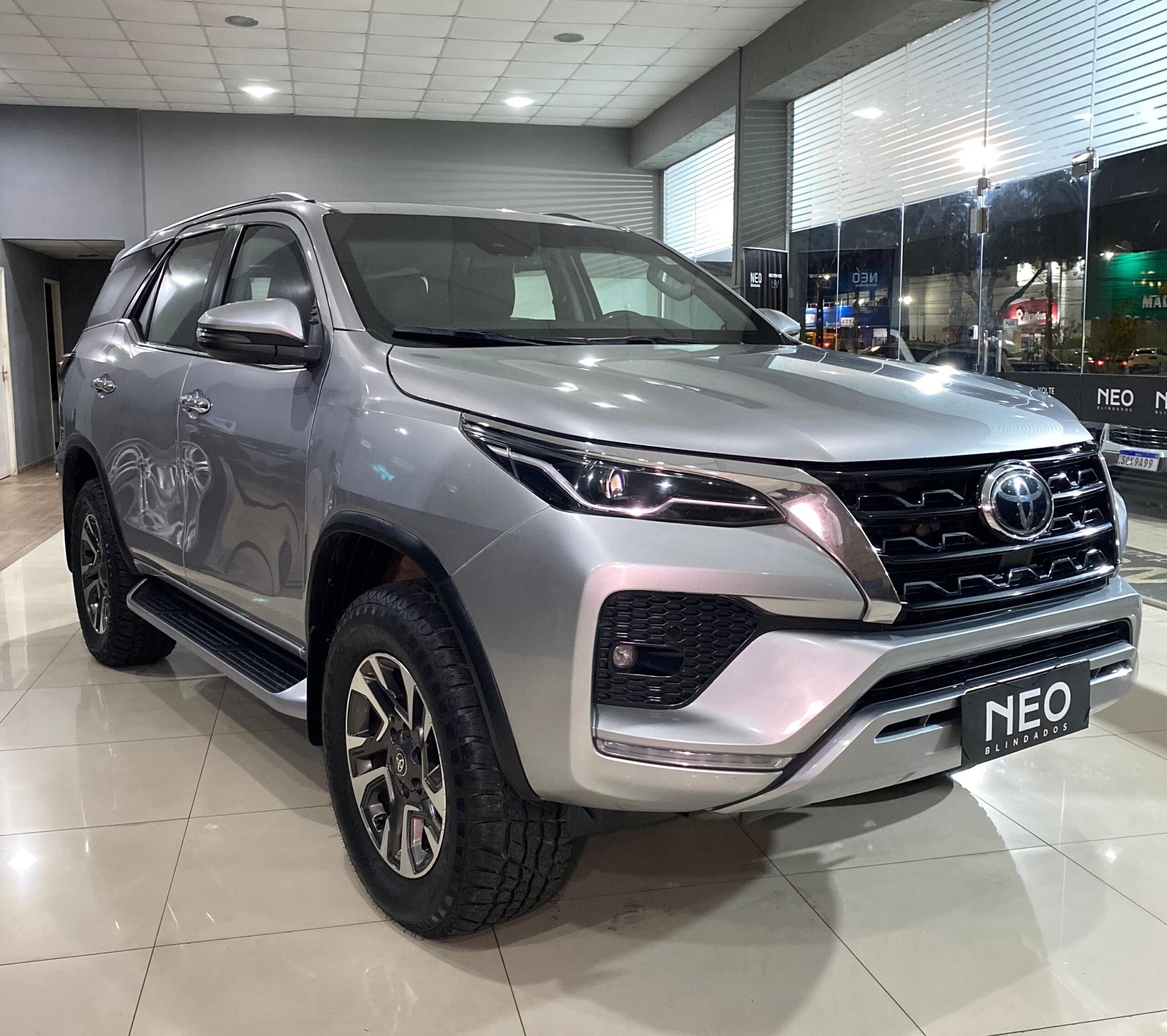 HILUX SW4 SRX 2021 DIESEL - Neo Blindados